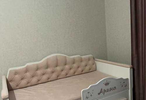 Детская кроватка диванчик с кареткой