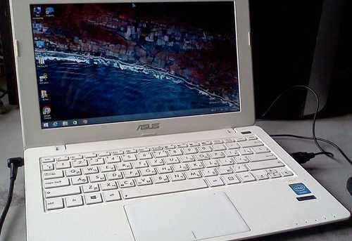 Asus X200CA