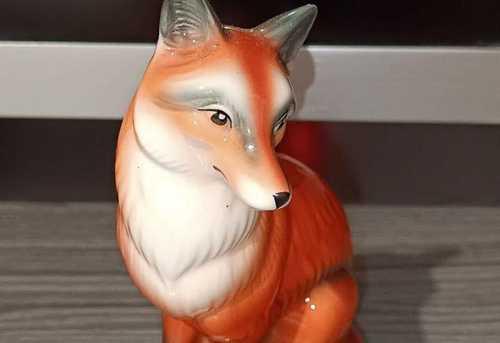 Фарфоровая статуэтка "Рыжая лиса"