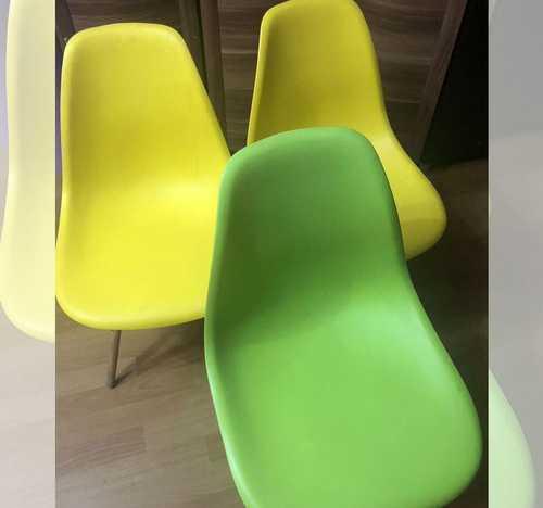 Стул как IKEA eames 3 штуки