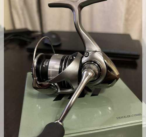 Daiwa 23 exceler lt 2000d катушка