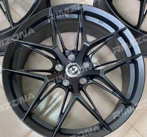 Литой диск HRE R18 5x114.3