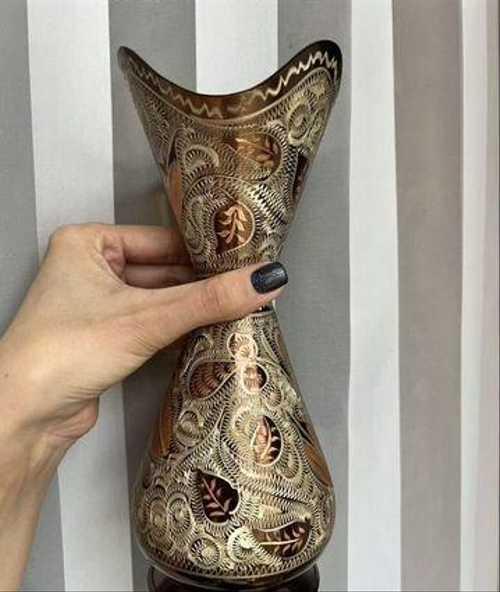Старинная медная ваза