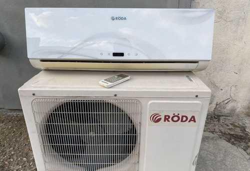 Инверторный кондиционер Roda RS-V12A до 40 кв. м