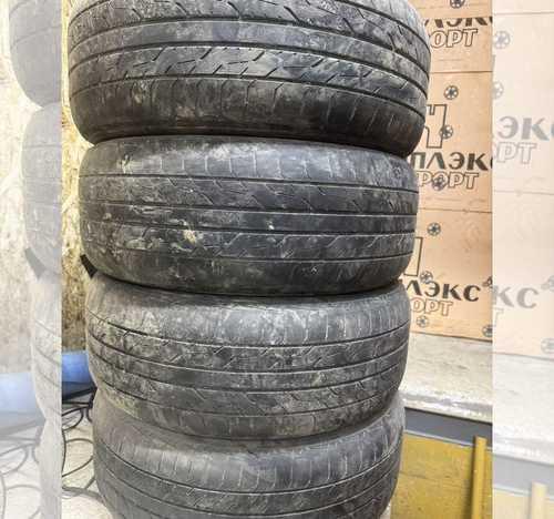 Toyo DRB 215/55 R17