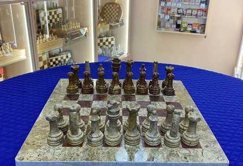 Шахматы каменные, ракушечник и коричневый оникс