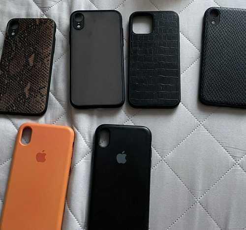 Чехлы на телефон iPhone XR