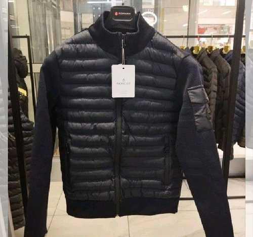 Пуховик Moncler