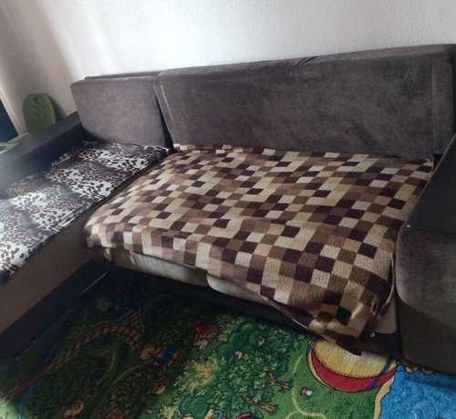 Угловой диван с атаманкой бу