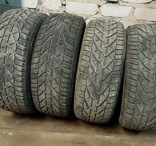 Tigar SUV Ice 215/60 R17 100T