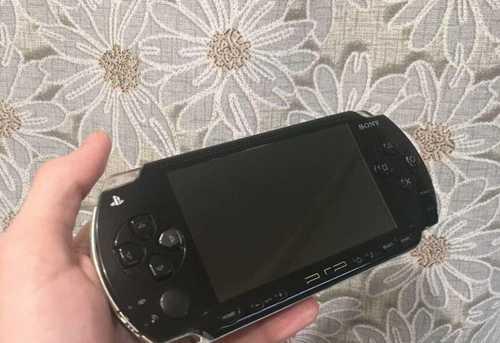 Sony PSP 1004 прошитая + 2 GB MS duo