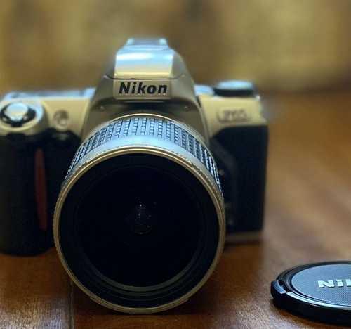 Пленочный фотоаппарат Nikon F65 объективом