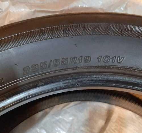 Bridgestone Alenza 001 235/55 R19 101V