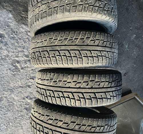 Kumho I'Zen KW22 215/60 R16