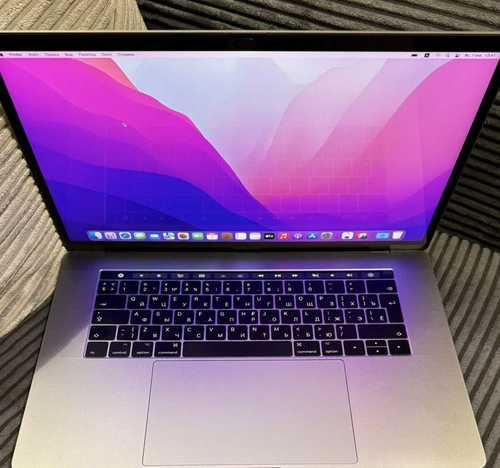 Macbook pro 15 2017 i7 16gb