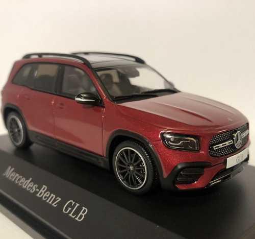 Mercedes-Benz GLB в масштабе 1:43 дилерский