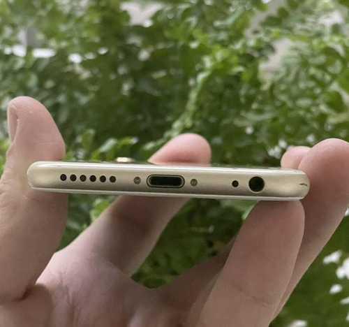 iPhone 6S, 64 ГБ