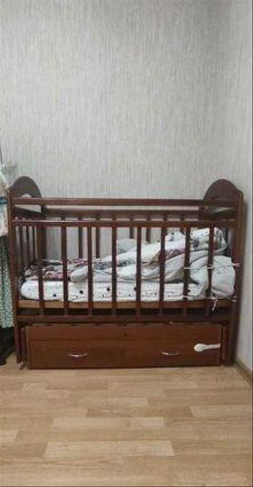 Кровать детская маятник