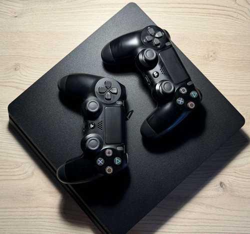 Sony Playstation 4 slim 1Tb 2 геймпада