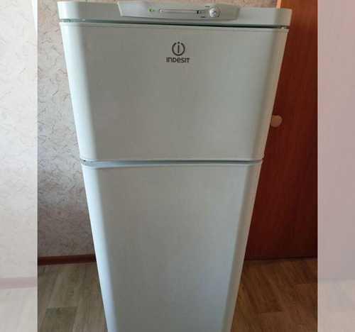 Холодильник бу indesit 170