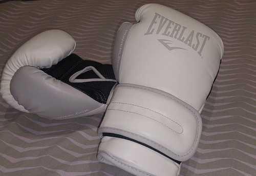 Боксерские перчатки Everlast Powerlock PU 2 White