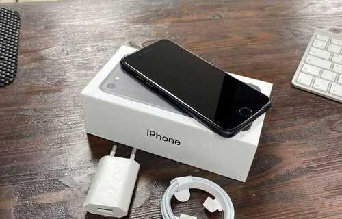 Apple iPhone 7 256Gb. Черный