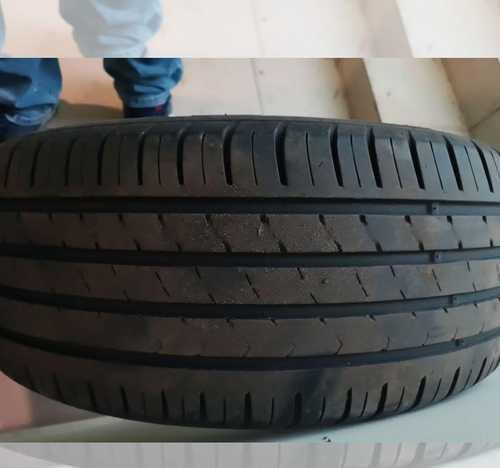 Kumho Ecsta HS51 215/55 R16 93V