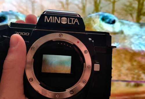 Minolta 7000