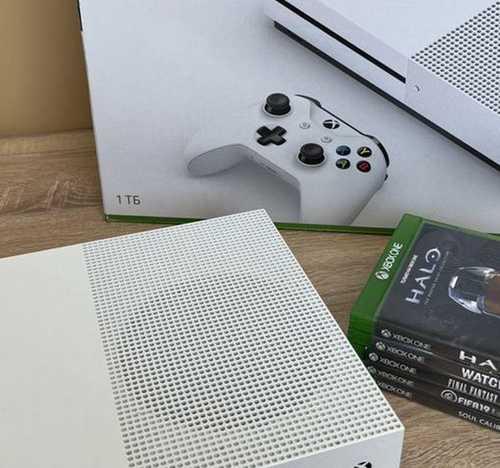 Xbox one s 1tb с играми