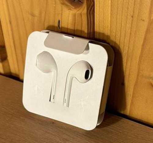 Наушники apple earpods lightning из комплекта