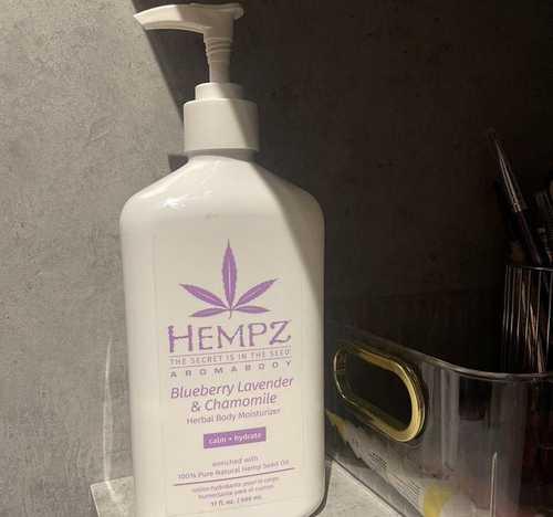 Молочко для тела hempz