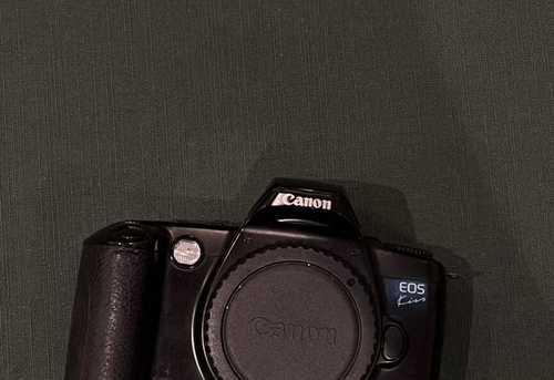 Плёночный фотоаппарат Canon EOS Kiss