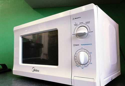 Микроволновая печь Midea MM720CPI