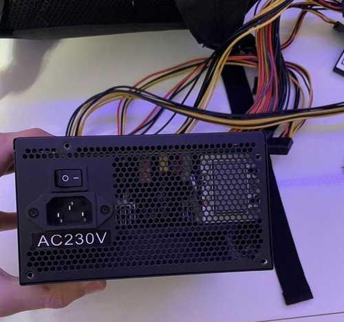 Блок питани 600w xilence