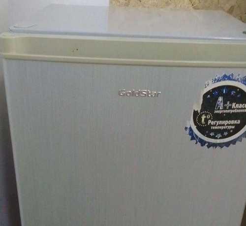 Холодильник б/у goldstar 85 см