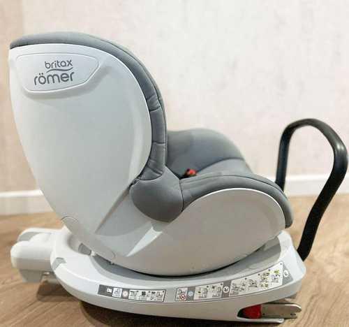Детское автокресло от 0 до 18 кг britax romer