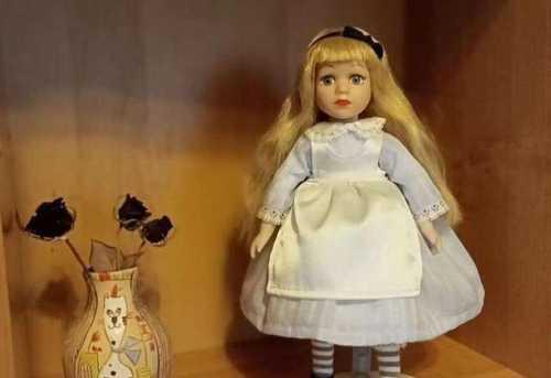 Кукла Алиса из Страны Чудес