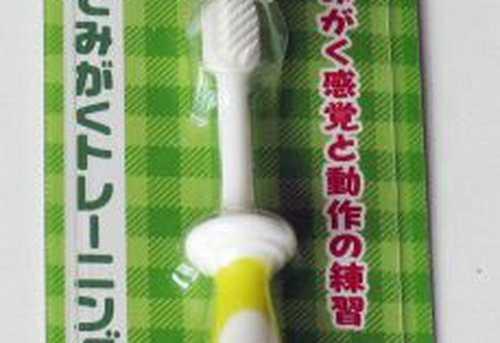 Зубная щетка с резиновыми зубчиками pigeon Япония