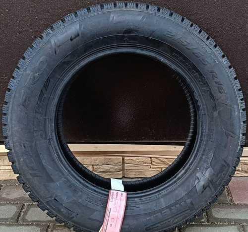 Pirelli Ice Zero 215/65 R16 102T