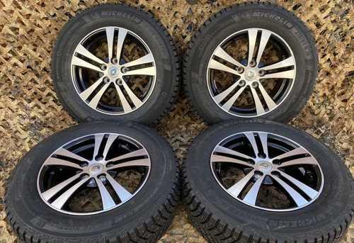Новые диски оригинал Duster Kaptur + шины Michelin