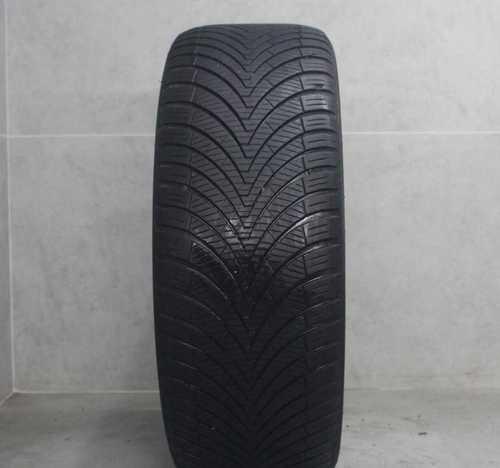 Kumho Solus 4S HA32 275/45 R20