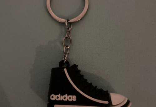 Брелок adidas