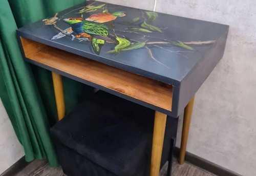 Стол с ручной росписью