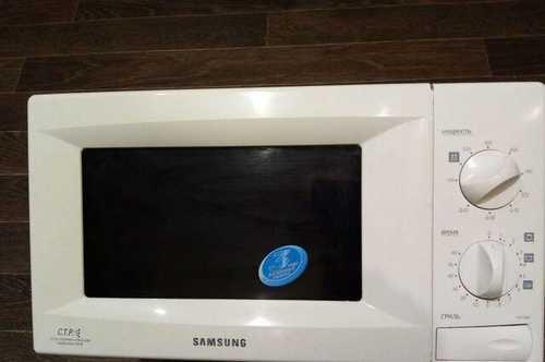 Микроволновая печь с грилем Samsung ce2718nr