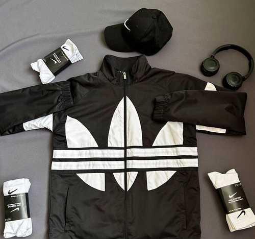 Ветровка adidas