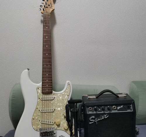 Электрогитара Squier Strat by Fender