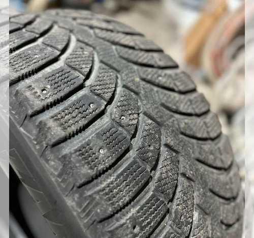 Bridgestone Blizzak Spike-01 285/50 R20