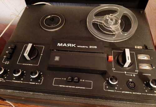 Катушечный магнитофон Маяк 205