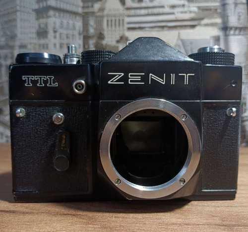 Пленочный фотоаппарат zenith TTL