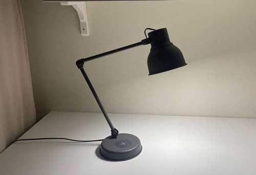 Лампа настольная с зарядкой IKEA hektar